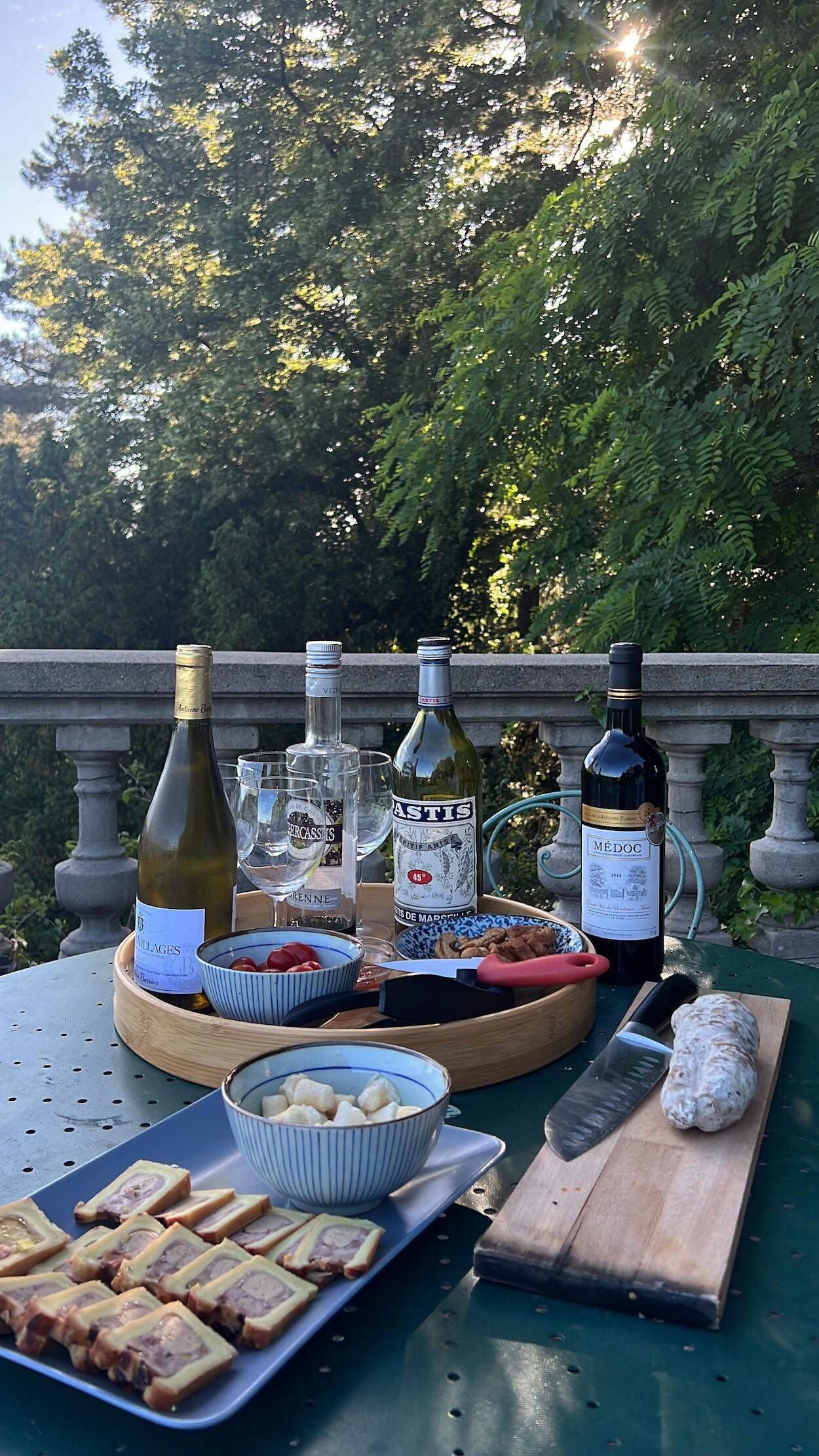 LYON + THE FRENCH COUNTRYSIDE TRAVEL GUIDE